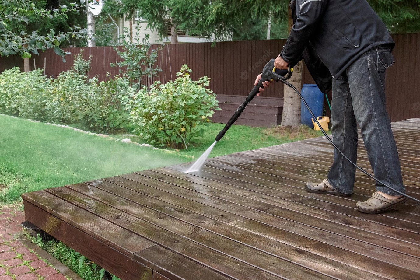 Pressure Washing | Complete Cleaning & Maintenance